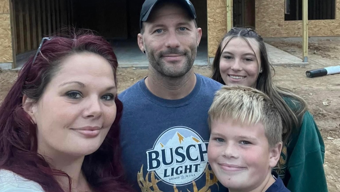 Fundraiser for Daniel Lively by Molly Hubbard : Support Stephanie's ...