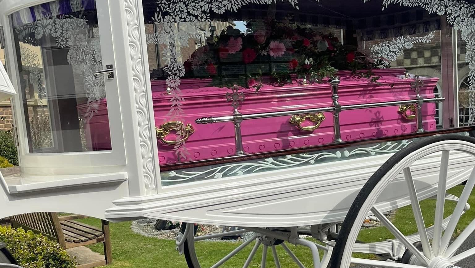 Fundraiser by Cody Hobman : Sky dive in memory of Alisha Marie