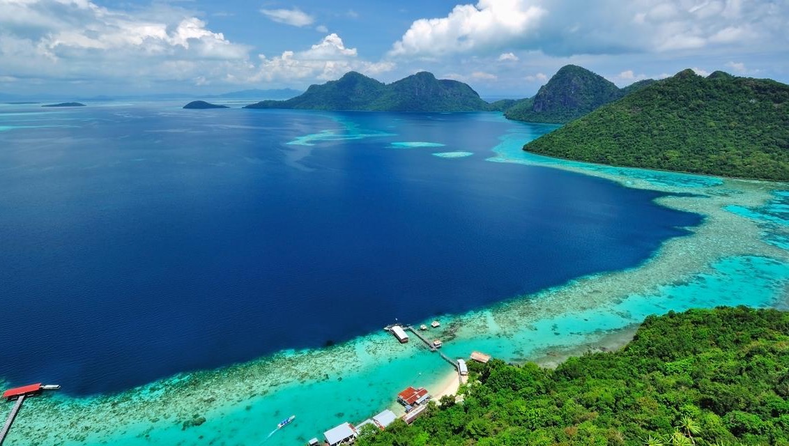 Fundraiser by Craig Rebello : Help the community in Borneo with my school