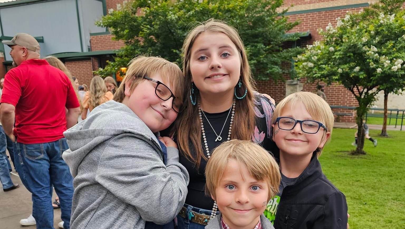 Fundraiser for Desirea Ray by Jessica Landes : Urgent Relief for the ...