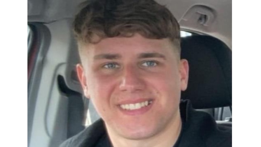 Fundraiser for Fox Wayne by Madison Kelly : Mackenzie Ball