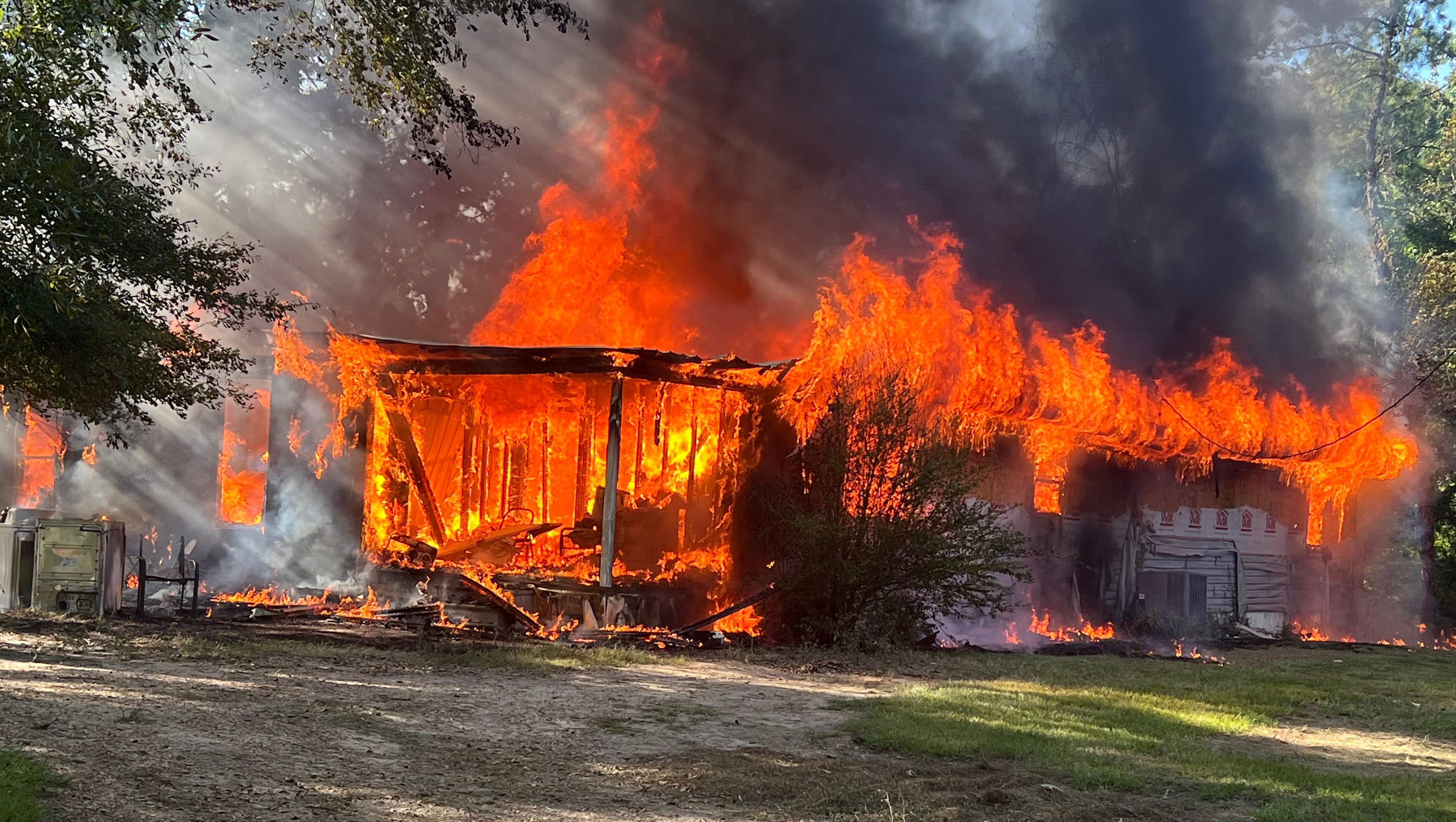 Fundraiser for Deanna Weldon by Skylar Weldon : Weldon House Fire