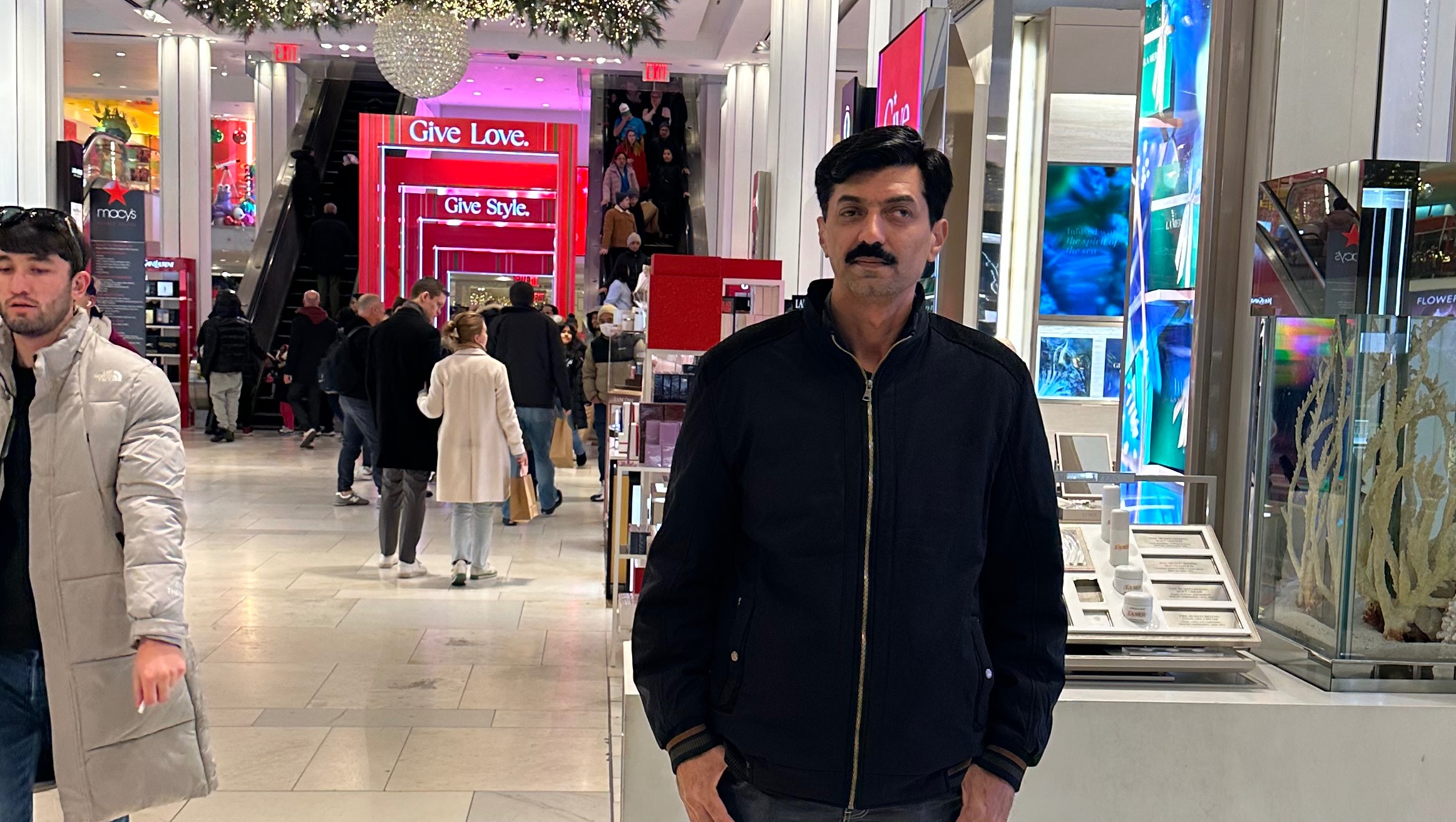 Fundraiser by Basharat Ali : Support Naveed's Family After Tragic Loss