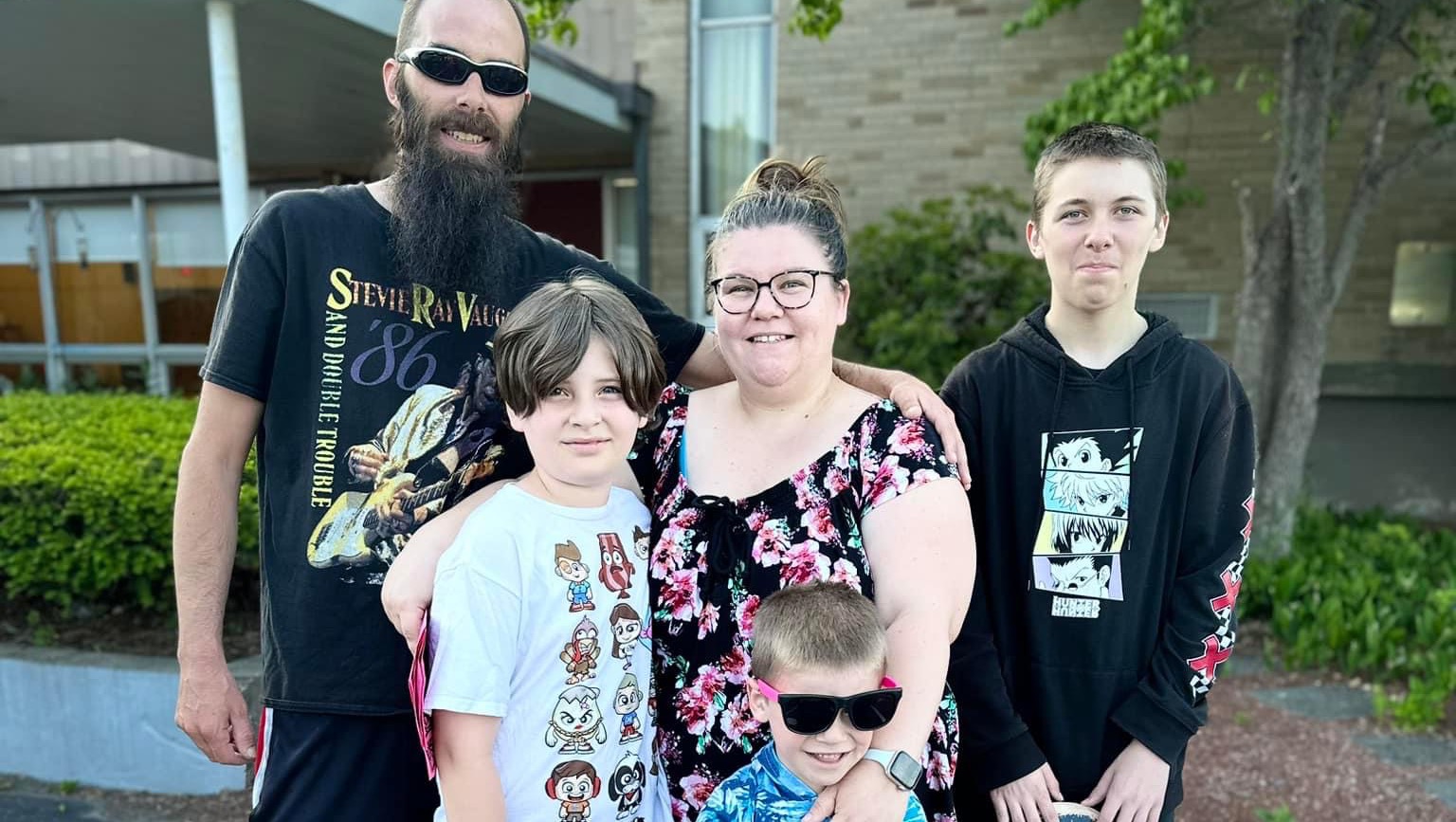 Fundraiser for Ashley Tarr by Frankie Tarr : Help a Family of 5 Rebuild ...