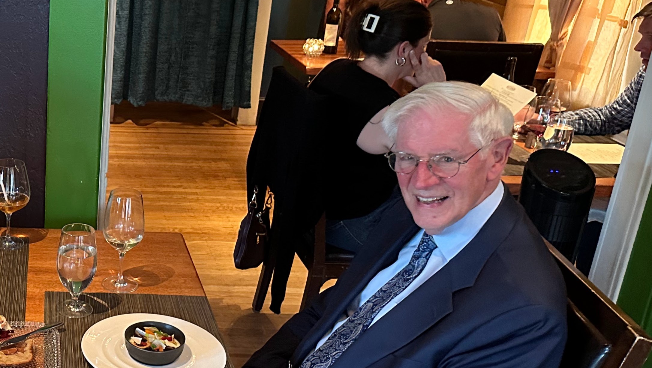 Fundraiser for Wayne Phillips by Eric Tsang : Support Mr. Phillips: A ...