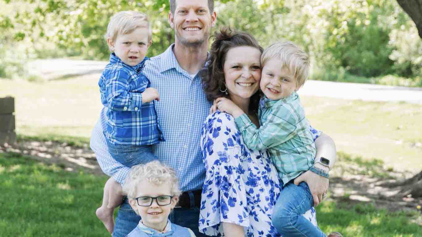 Fundraiser by David Vanden Heuvel : Support for the Vanden Heuvel Family