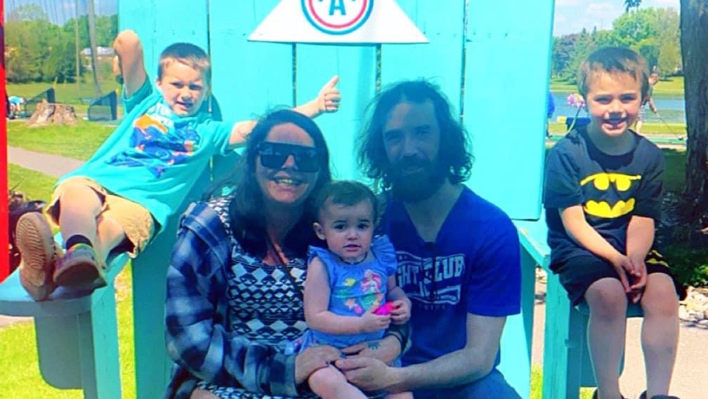 Fundraiser by Kim Taylor : Jason Quesnel, Ashley Ladouceur & Family