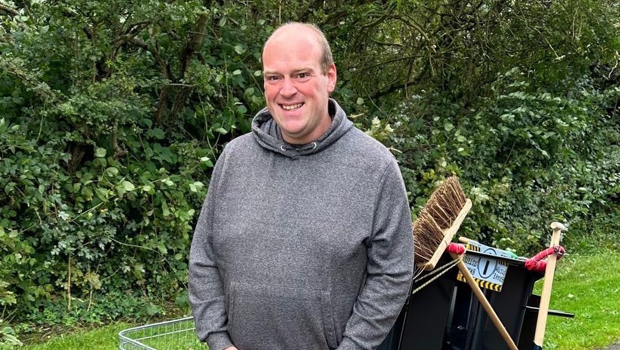 Fundraiser by Mandy Fionda : Help Michael clean up Ingleby