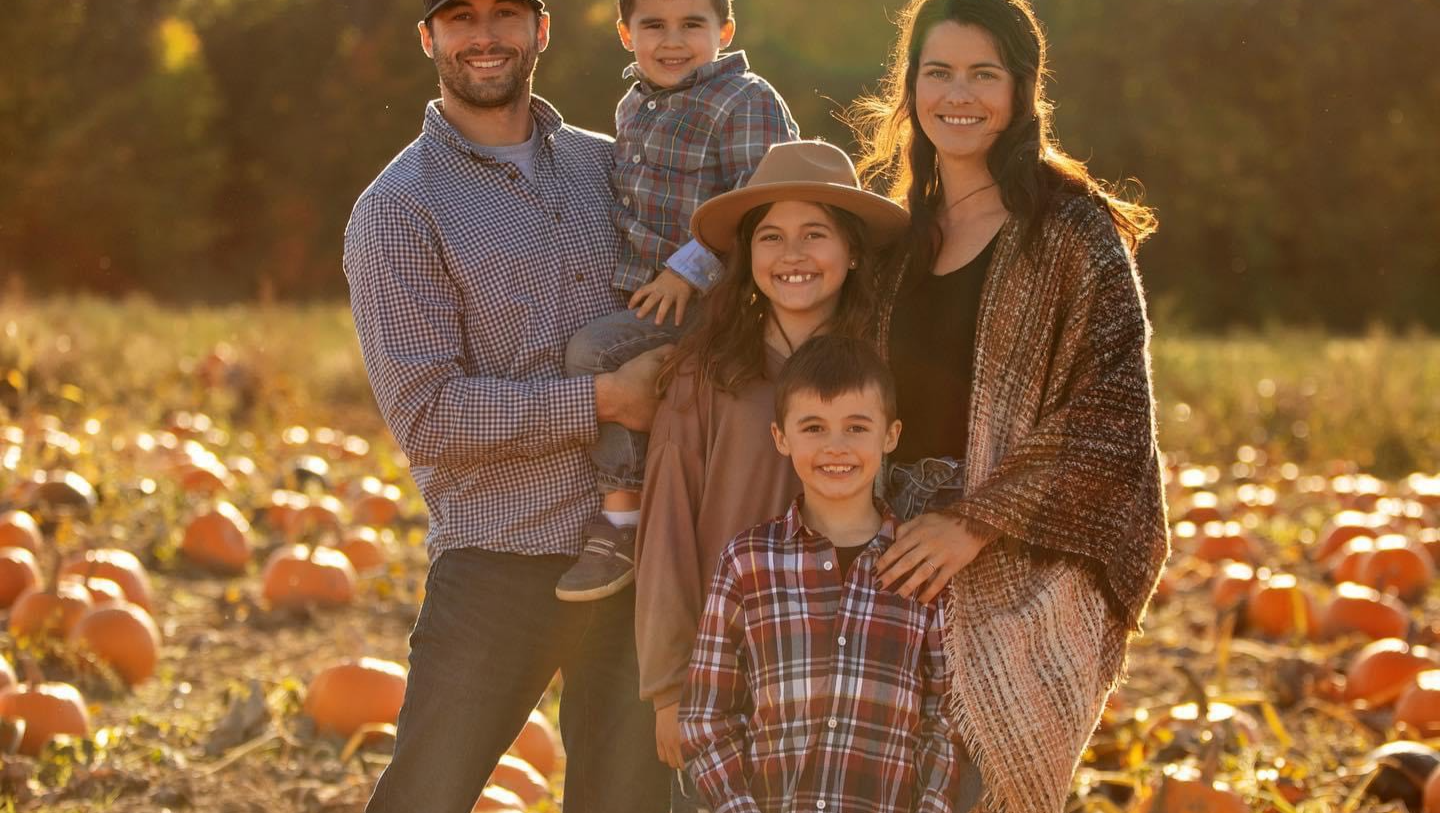 Fundraiser by Danielle Maes : Kelsey and Corey, their three kids and ...