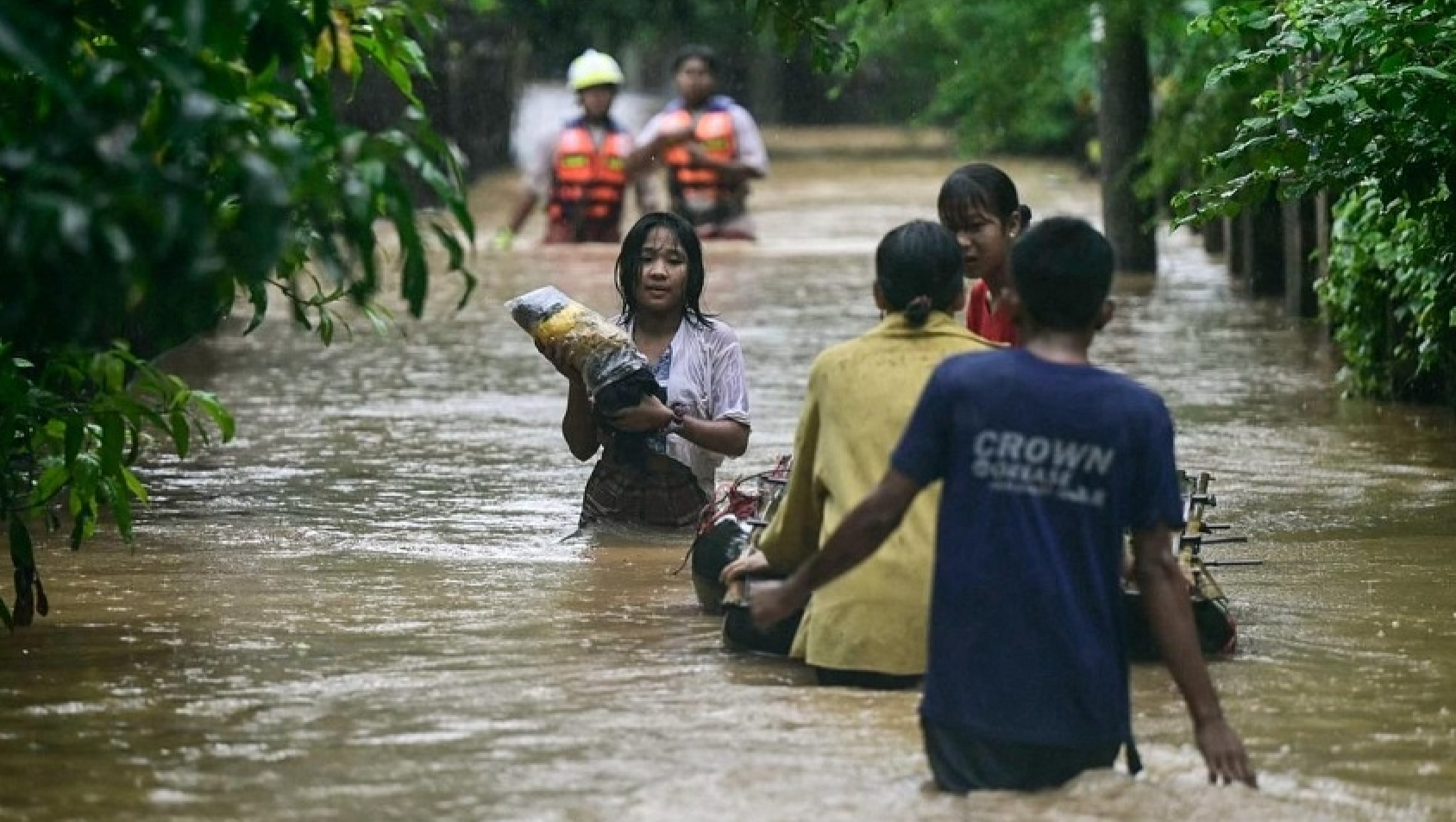 Fundraiser by Thant Thiri Kyaw : Flood Relief in Myanmar