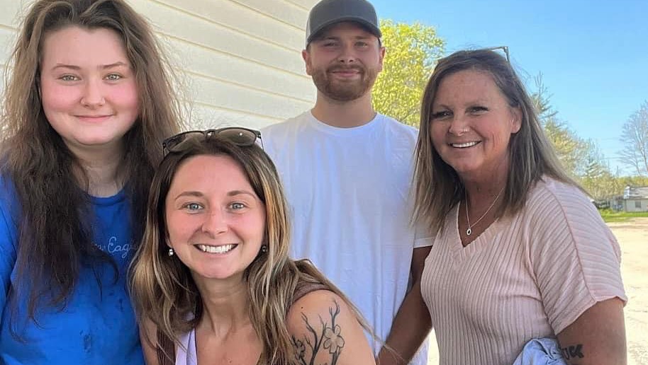 Fundraiser for Elizabeth Newcomb by Kaitlyn Radcliffe : Donate to ...