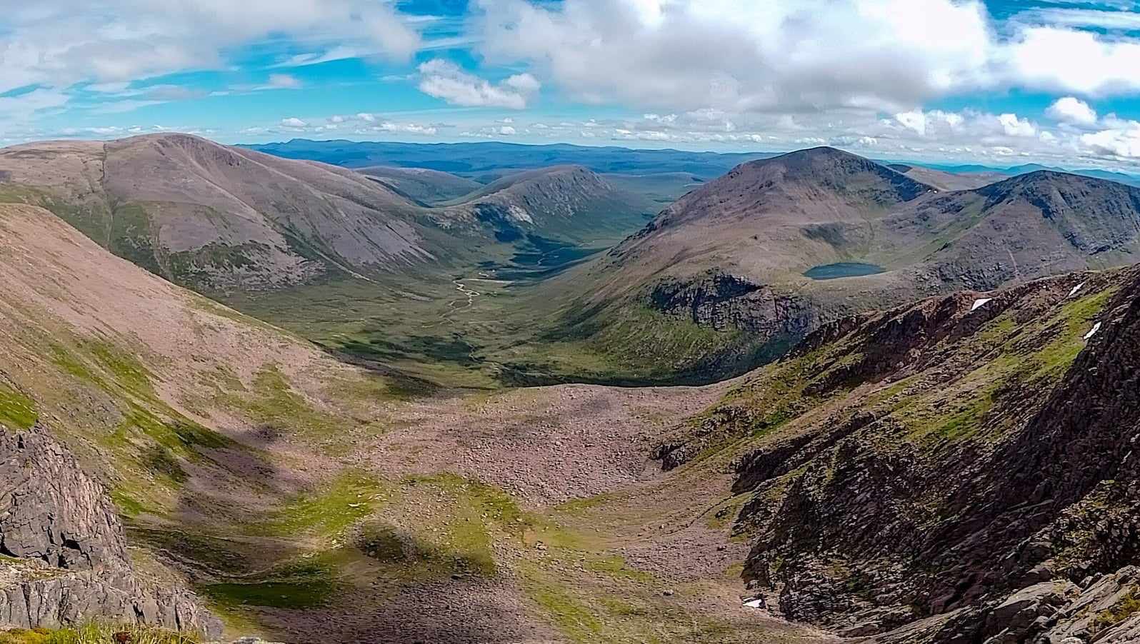 Fundraiser by Debbie Mackay : Cairngorm 5 Munro Challenge