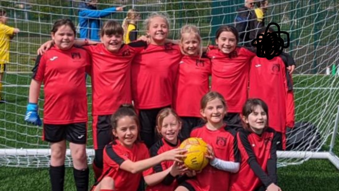 Fundraiser by Amy Skidmore : Undy U11 girls football team Severn bridge ...