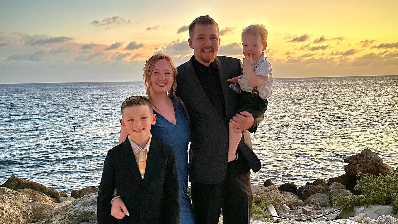 Fundraiser for Tom Mathews by Mandy Pearce : Help Tom and Shyla Through His Long Recovery