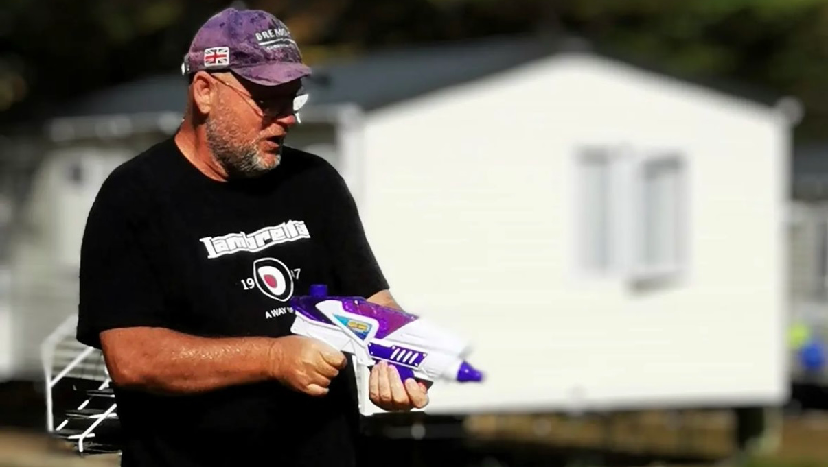 Fundraiser by Tia Pickering : Skydive for Mick