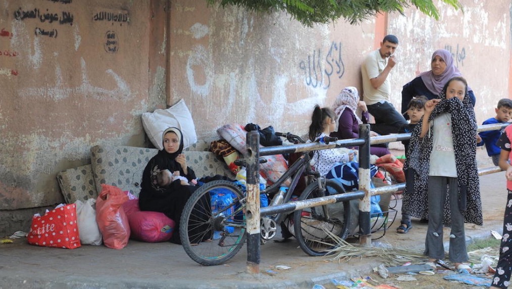 Fundraiser for AF Family by Husam Owida : Help me Abd family to evcaute ...