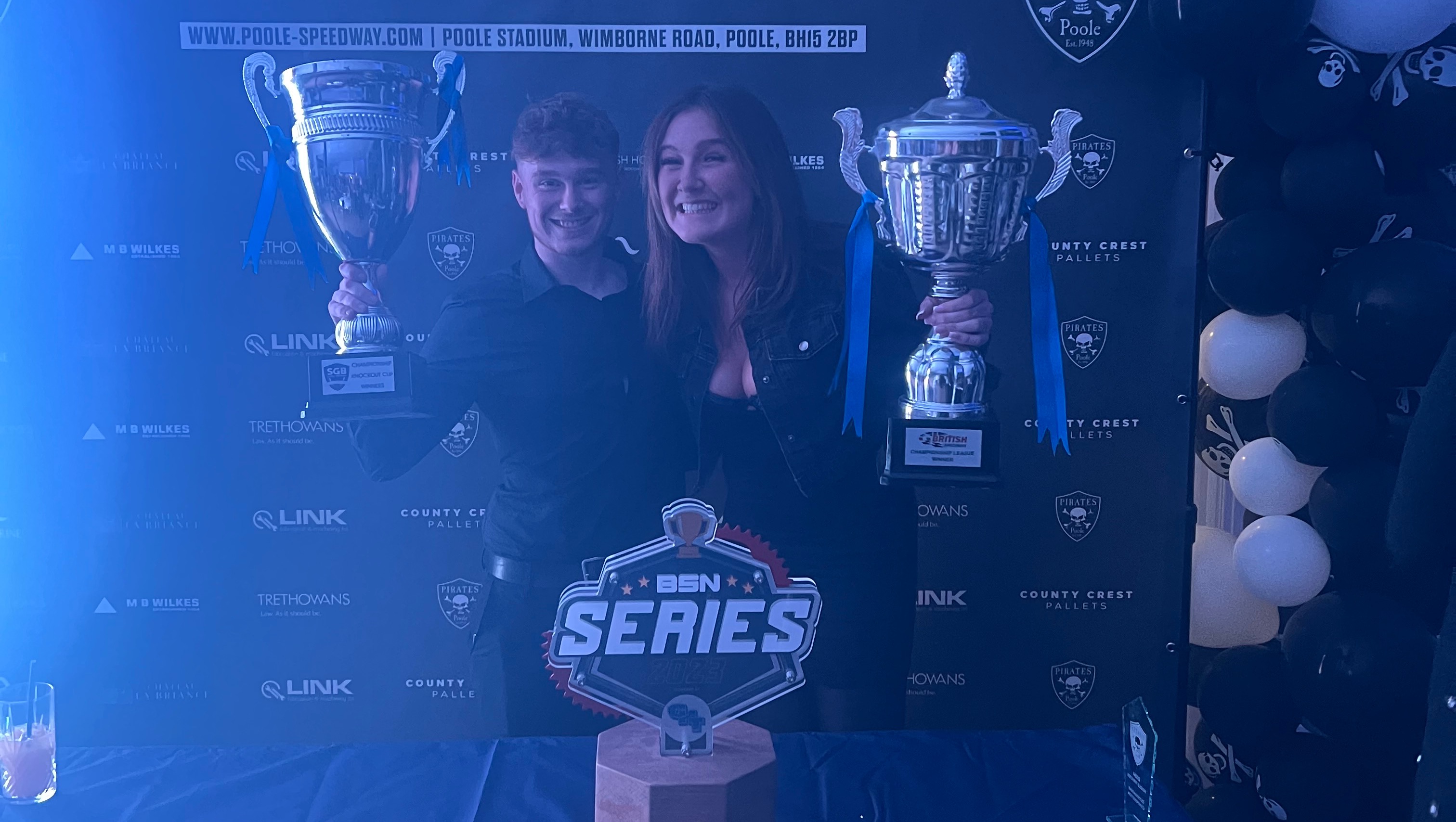 Fundraiser for Megan Hulbert by Donna Hulbert : Help get Meg to Australia!