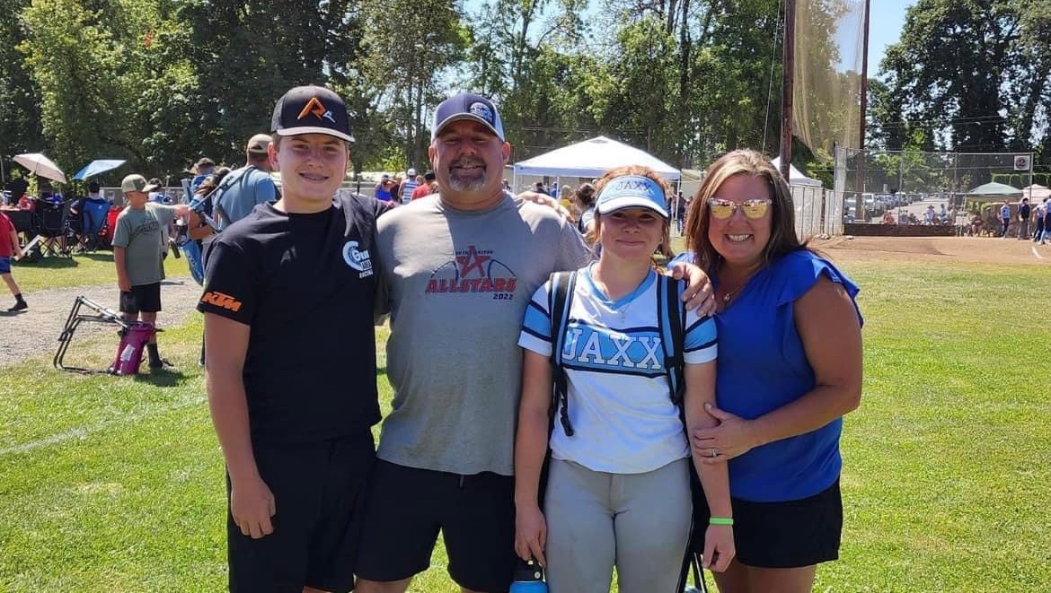 Fundraiser for Elaine Lanier by KAYLA ROCHE : Rally together for Chad Lanier