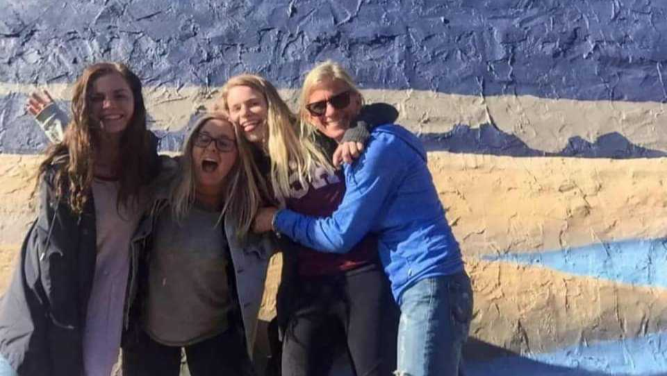 Fundraiser by Kelsey Coghlan : Honoring Sarah Linton: Help with bills