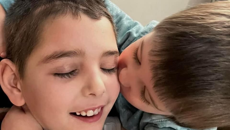 Fundraiser by Julie Jewett : Holiday Cheer for Viner Family