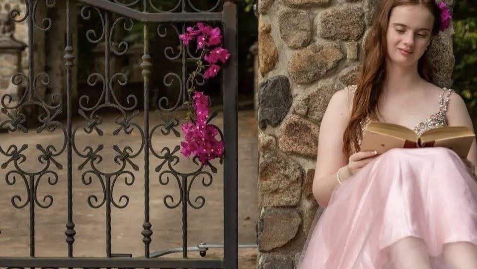 Fundraiser by Amy Georgia-caleb Bagnall : HOLLY-MAY FUNERAL
