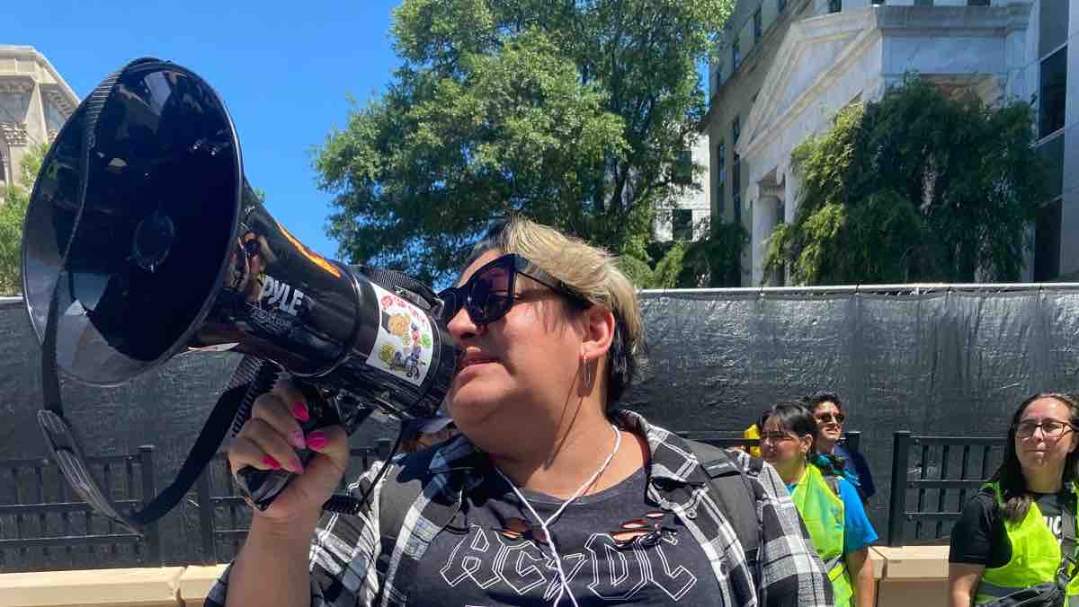 Fundraiser by Beatriz Batres : “Support me and my family adjust our ...