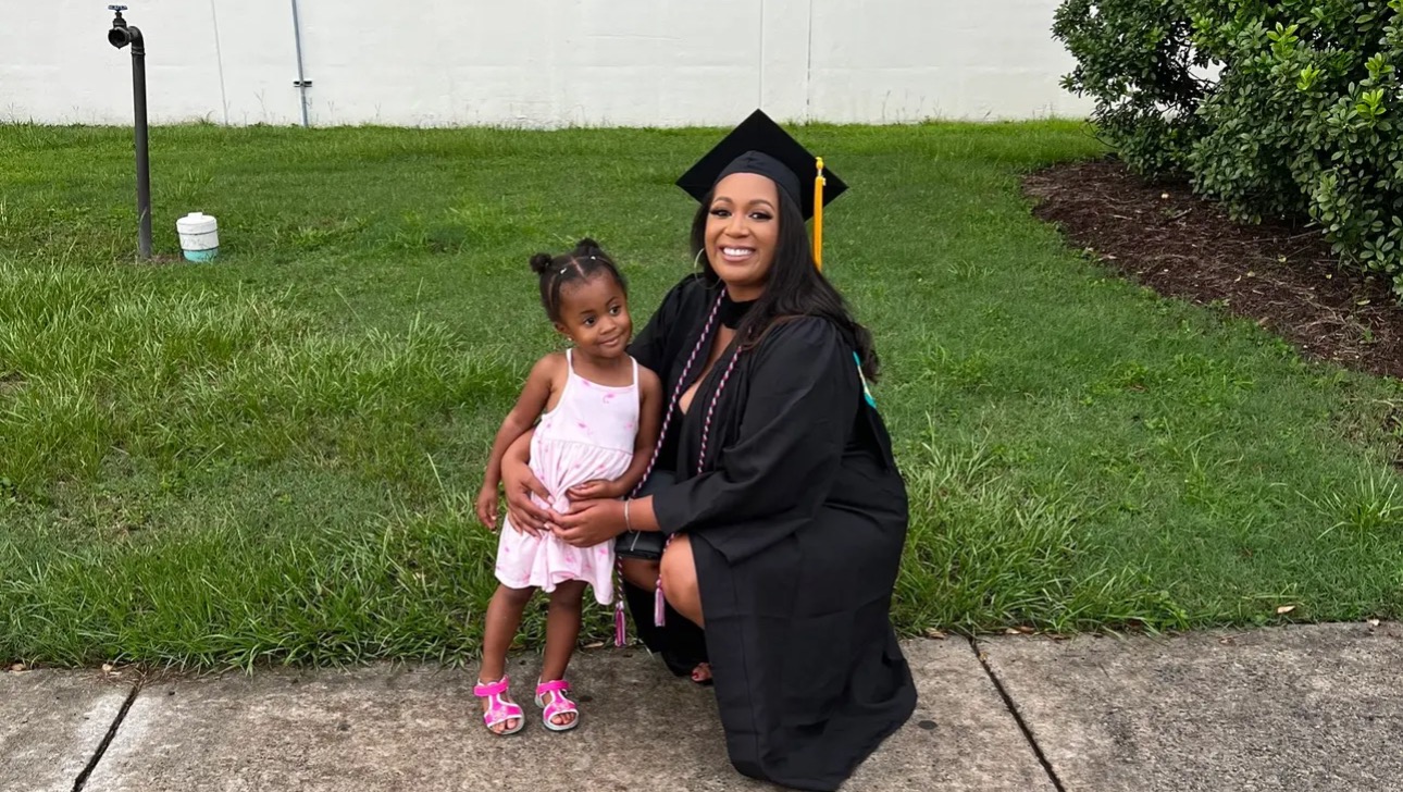 Fundraiser for Donita Daye by Loved Ones : Honor The Memory of Jenequa Daye