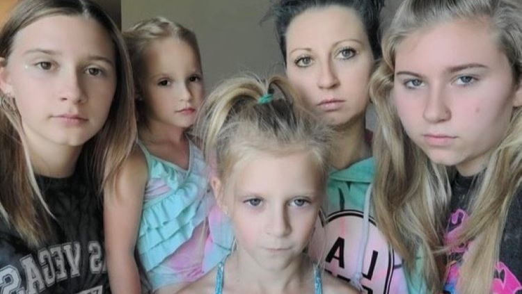 Fundraiser by Thomas Rennie : Help Courtney Extend Her Time with Her Girls