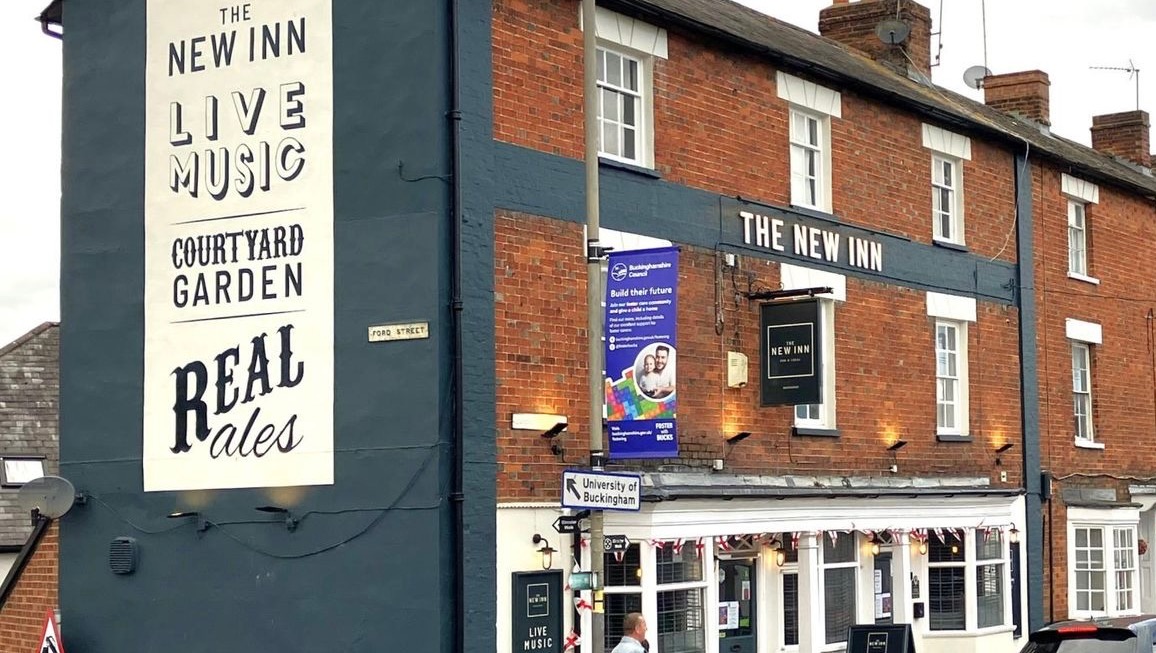 Fundraiser for Louise Maloney by Peter Edwards : Lee & Lou, Landlord & Landlady of The New Inn ...