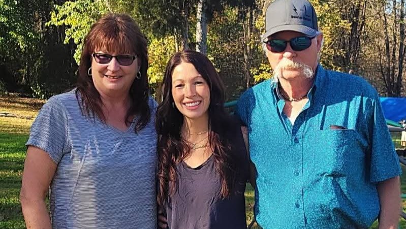 Fundraiser by AMANDA LAROQUE : Help Brad and Kari During Hospitalization