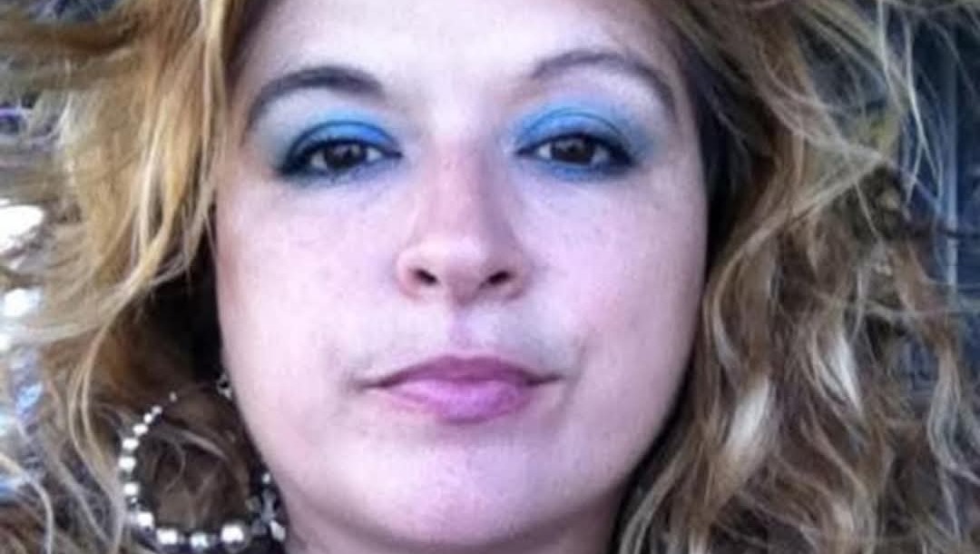 Fundraiser by Ruth Robles : Give Cindy Robles a Respectful Send-Off