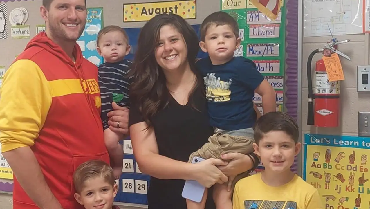 Fundraiser for Aaron Groth by Nicole Seifert : Help Anna and Her Family ...