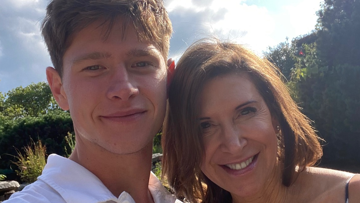 Fundraiser for Lisa Hanes by Mafalda Cavanaugh : Help Lisa and her son ...