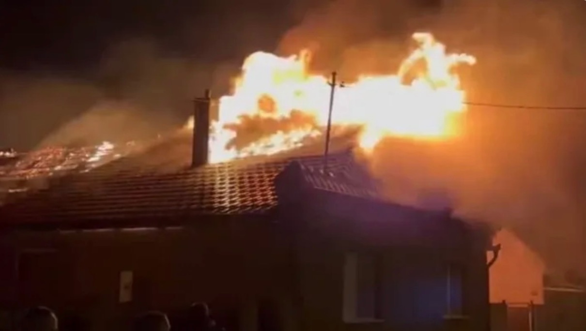 Fundraiser by Jelena Papic : Help the Gavrić Family Rebuild Their Home