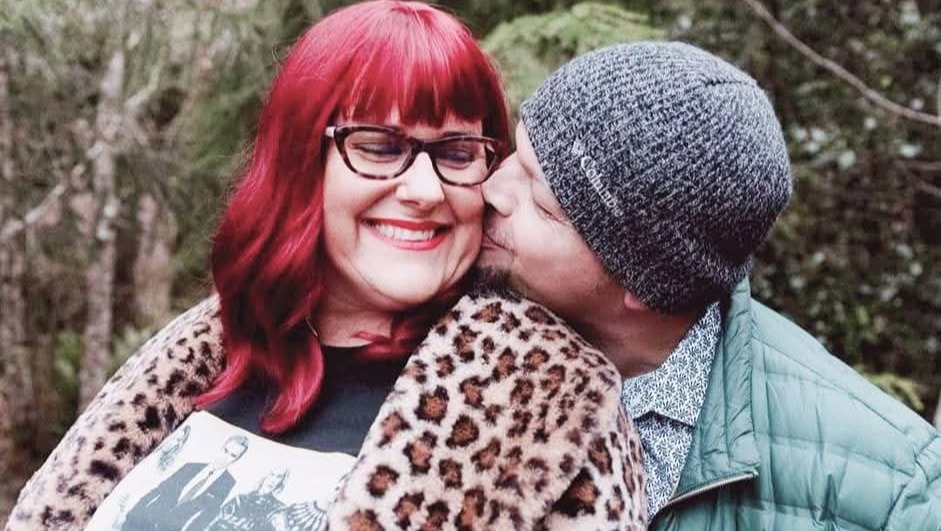 Fundraiser by Taylah Luna : Help Erin relieve Breast Cancer Medical Bills️