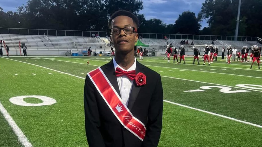 Fundraiser by Marlin Carter : Support Varez Robinson's Homegoing Service