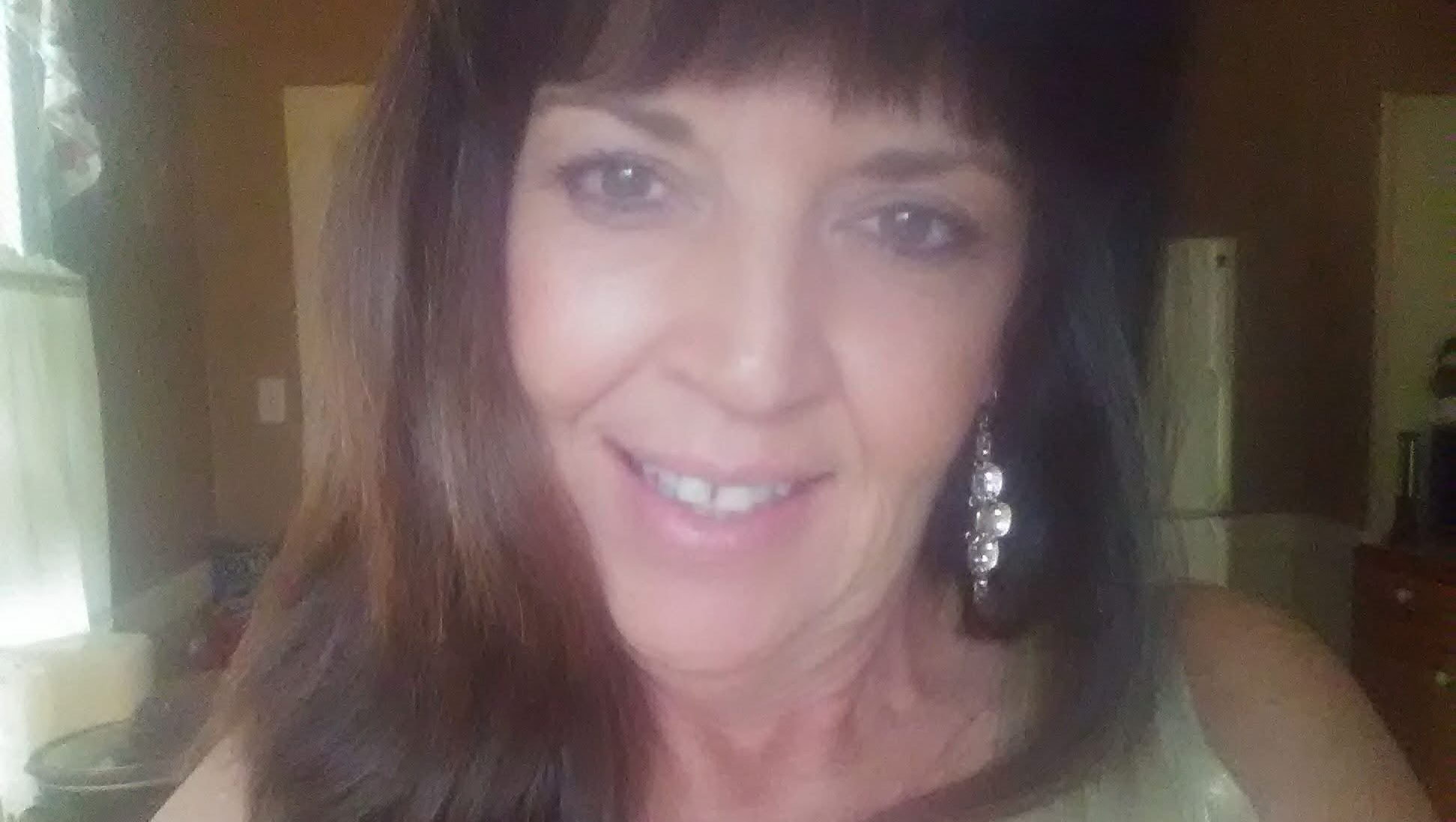 Fundraiser by Michaela Mayes : Help Theresa Battle Lung Cancer