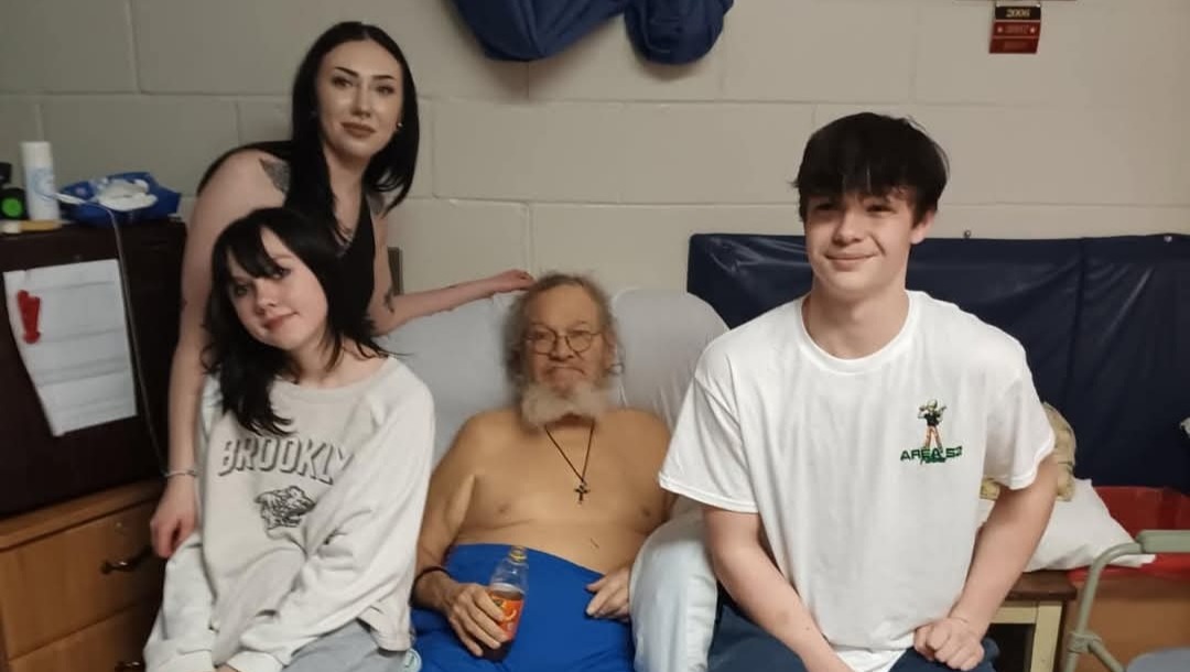 Fundraiser by Jessica Burow : Support Laura Cooksey in Roger's Final Days