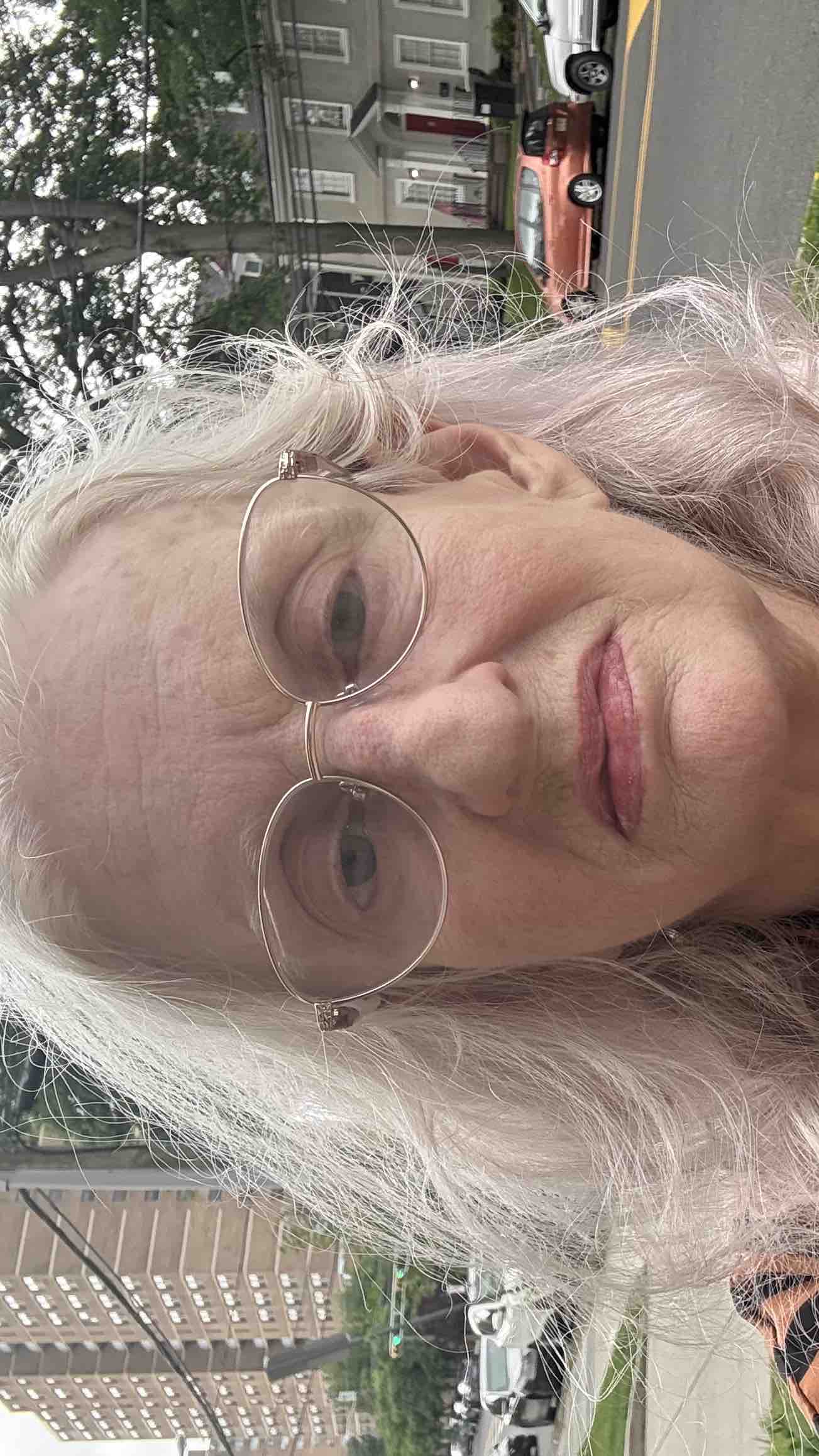 Fundraiser for Toni Heidmann by Lisa Zeiger : Aid Lisa Zeiger Walk Again