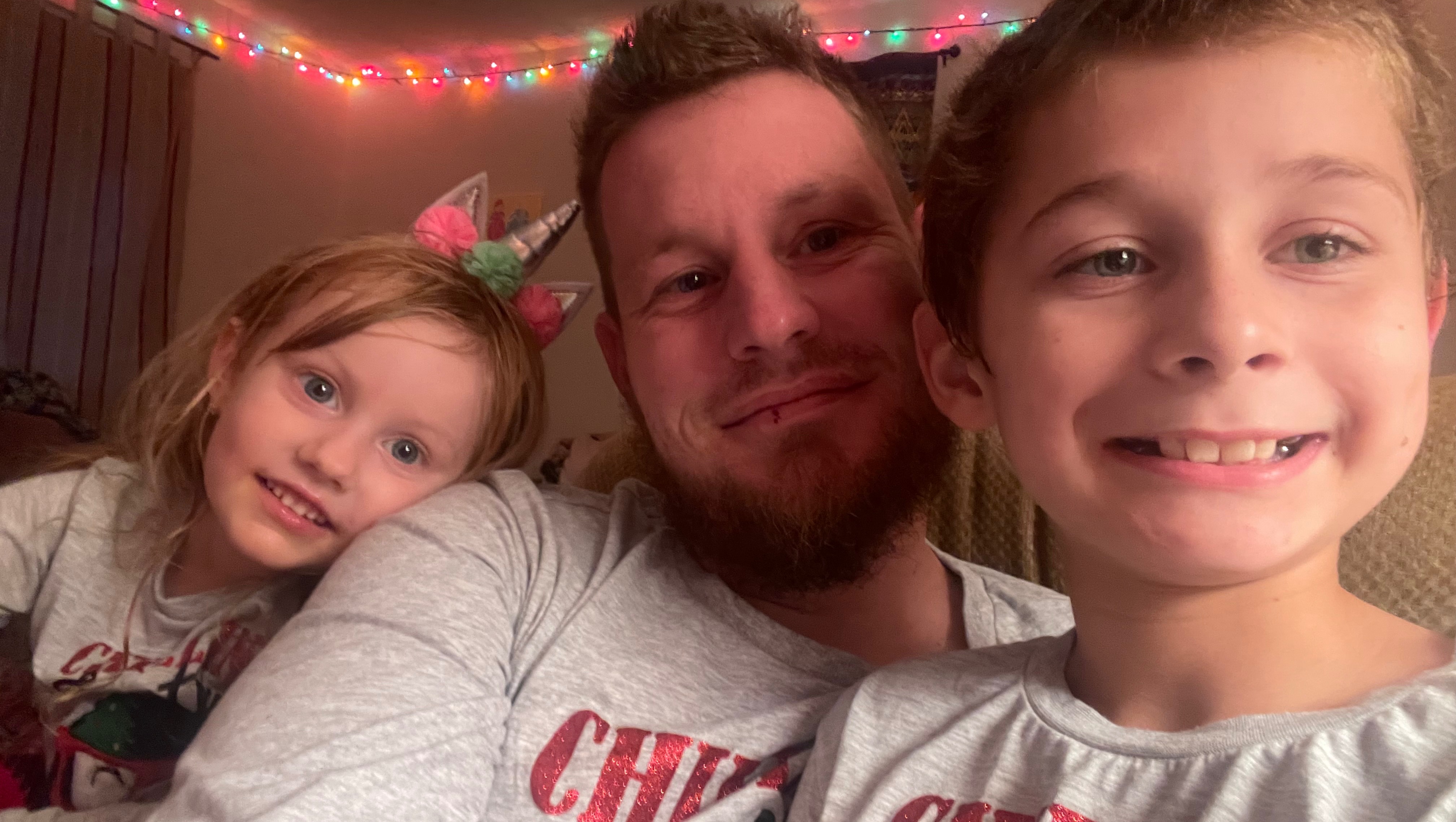 Fundraiser for Gale Seevers by Misha Satow : Help My Boyfriend's Family After Fire Loss