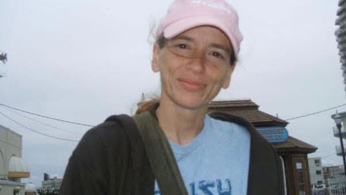 Fundraiser by Renae Lowe : Help Cover Lisa Lowe's Burial Expenses