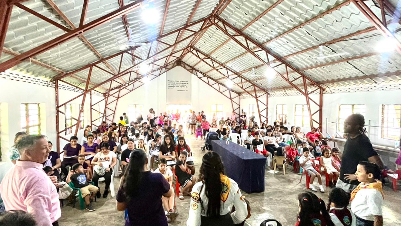 Fundraiser by Dairin De Leon : Help Dairin Serve in El Salvador & Guatemala