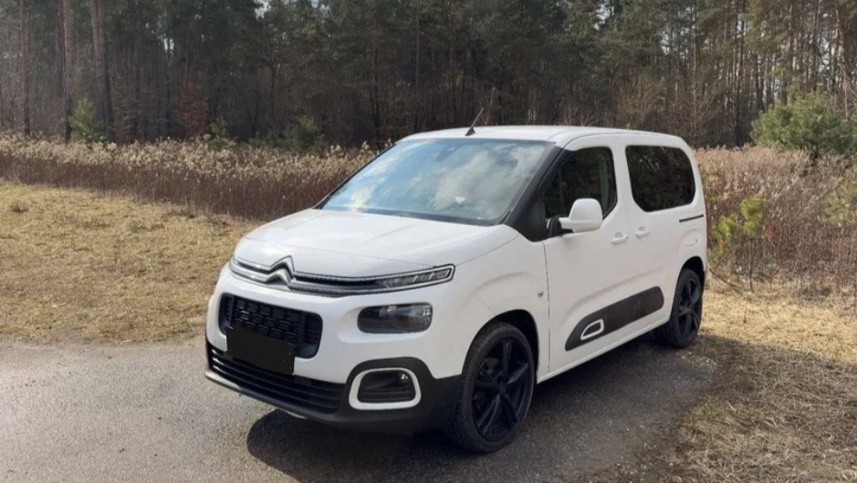 Fundraiser by Katja Le : Auto für Rollstuhl