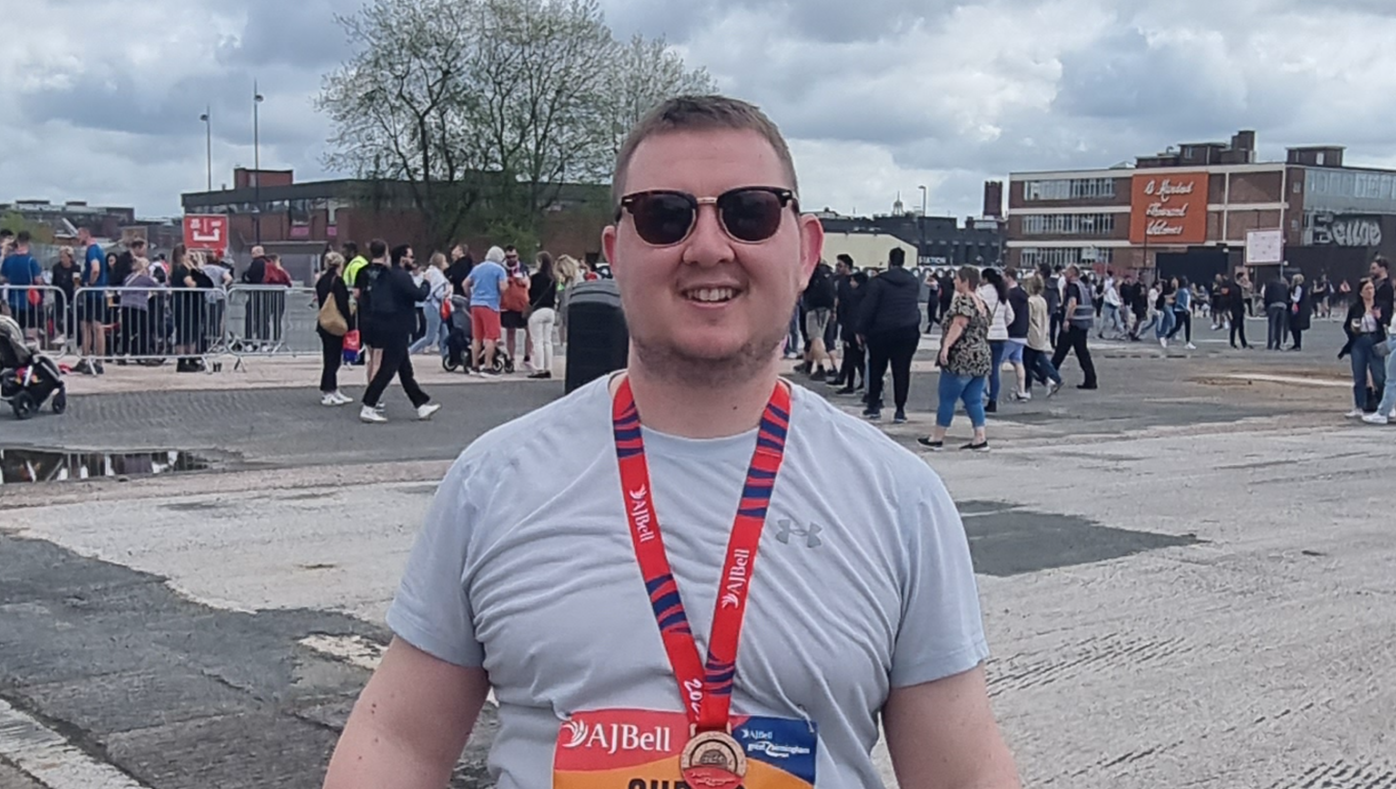 Fundraiser by Curtis Owen : Curtis is running the Manchester Marathon