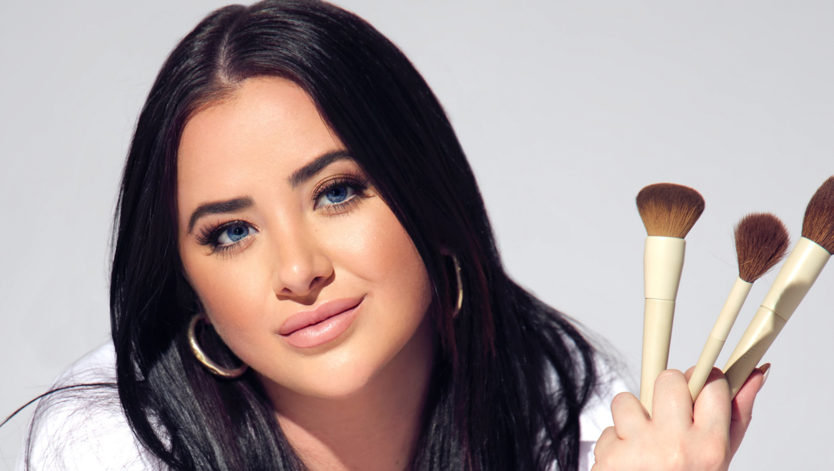 Fundraiser for Zdra Jaye by Zsajsha Jaye : Support Z’dra: Restore Her Makeup Kit