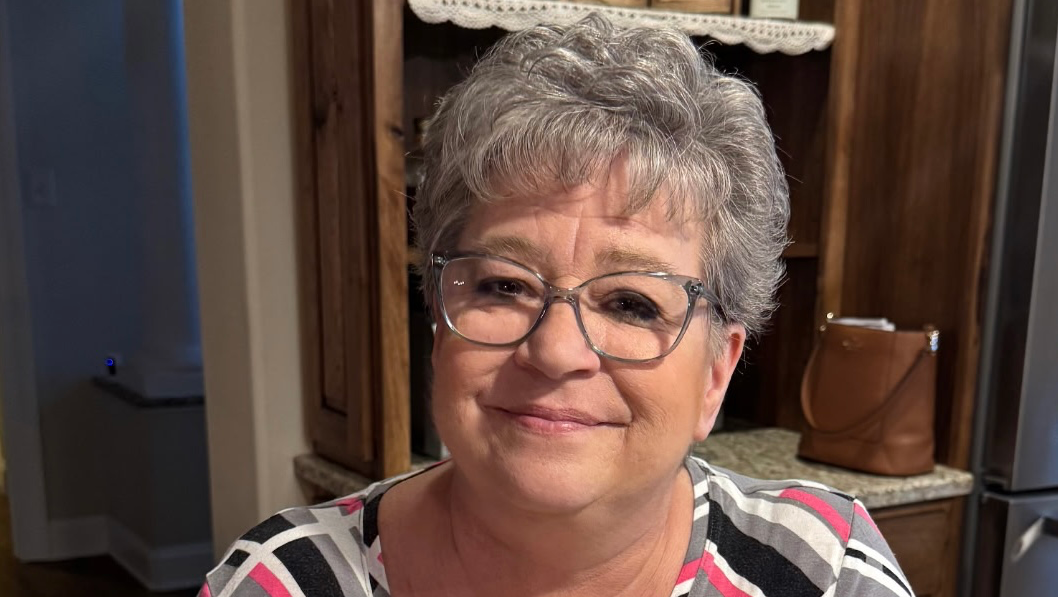 Fundraiser for Vicki Smith by Lyra Durham : Stand by Vicki in Her Battle Against Cancer