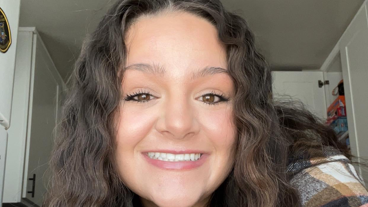 Fundraiser by Angela Breitenstein : Support Alexis in Her Fight Against MS