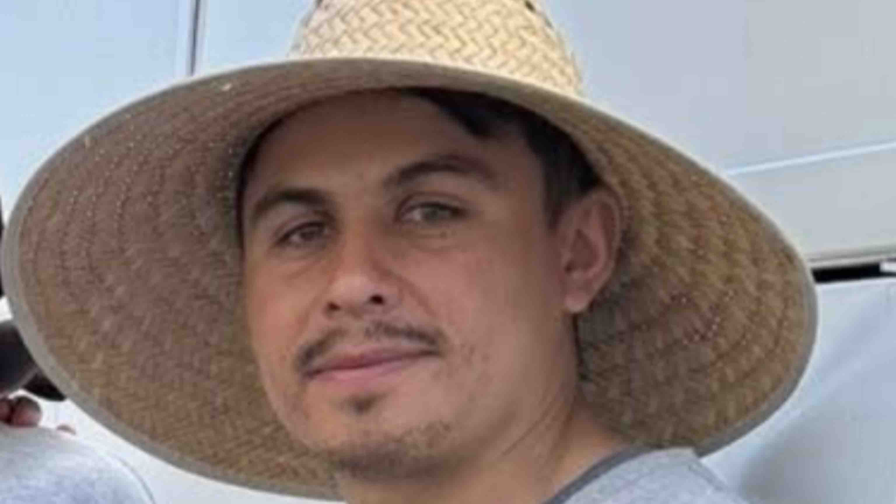 Fundraiser by Patricia Mojarro : Ayuda para Ricardo: prótesis y ...