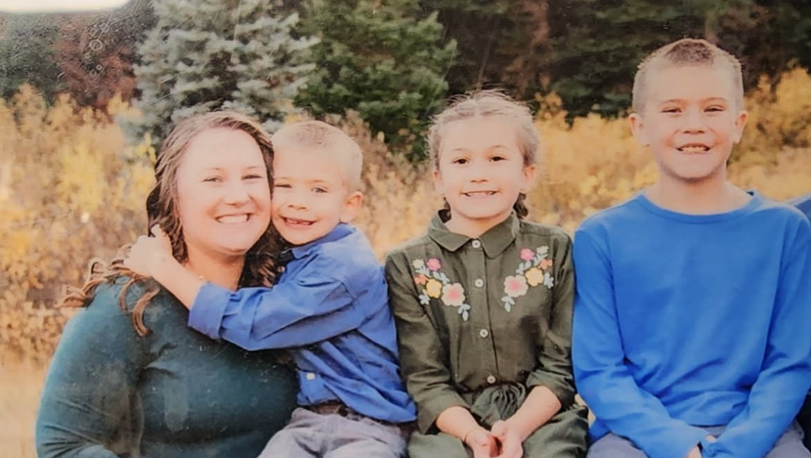 Fundraiser for Sharistan White by Eric Ladd : Stand by a Single Mom and ...