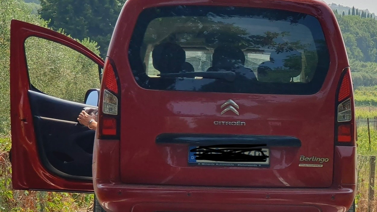 Fundraiser for Vanessa Gorzelitz by Julia Roch : 9 Urlauber in Not